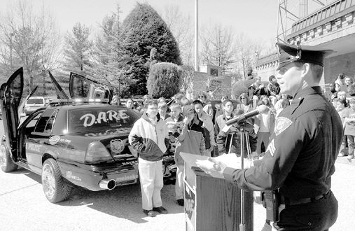 All About The D.A.R.E Program - blogsmode